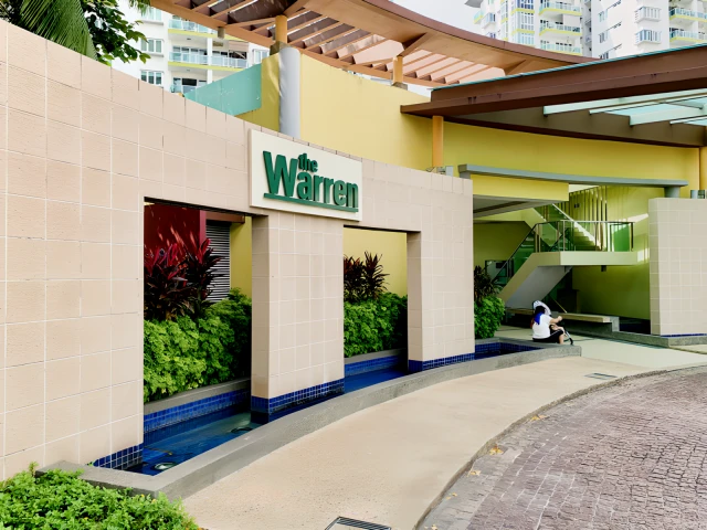 The Warren - HC - Singapore Student Accommodation | uhomes.com