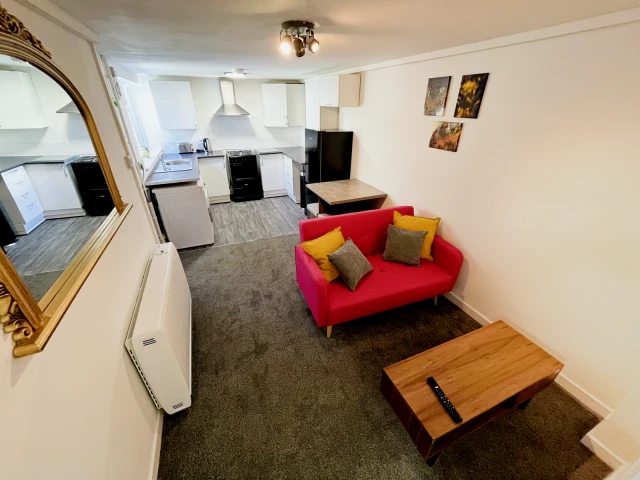12b , Wards End, LE11 3HA - Loughborough Student Accommodation | uhomes.com