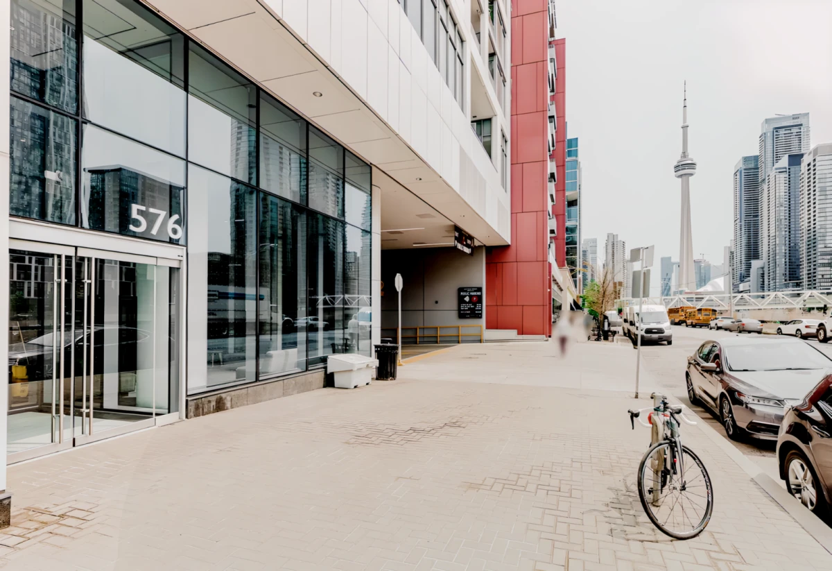 Minto Westside Condos - Toronto Apartment Rentals | uhomes.com